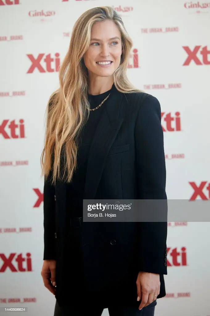 Israeli Model Bar Refaeli Becomes The New Xti Ambassador At Ginkgo