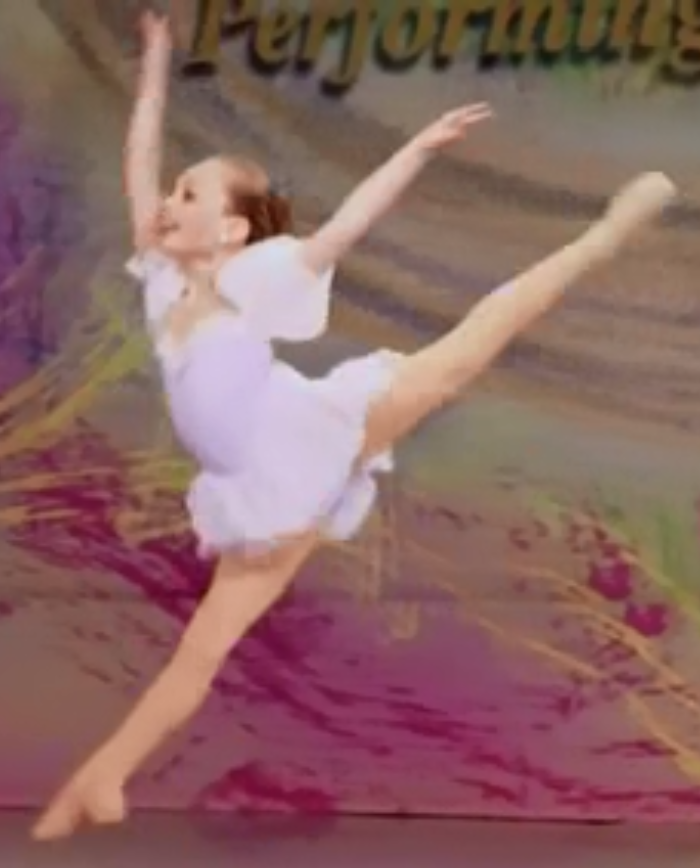 Dance Moms Maddie Ziegler Cry In 2024 Dance Moms Maddie Dance Moms Dancers Dance Moms