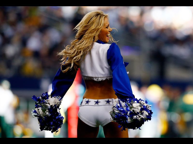 Nfl Cheerleaders Show Off Their Team Spirit In Week 15 Hottest Nfl