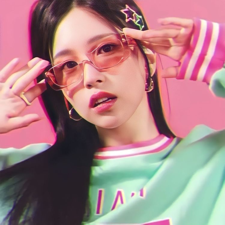 Pin De ♥︎ 𖧧 ♪ En ˚⊹꒷ 🩰 Mina ˚ ᵎᵎ Walpaper Kpop Mi Novia Hermosa Dara Kpop