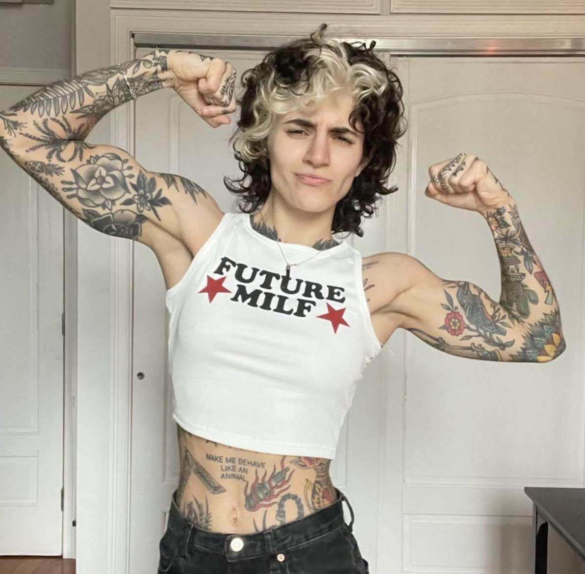 Pin By Felix On Photo References Buff Women Masc Girl Masc Women