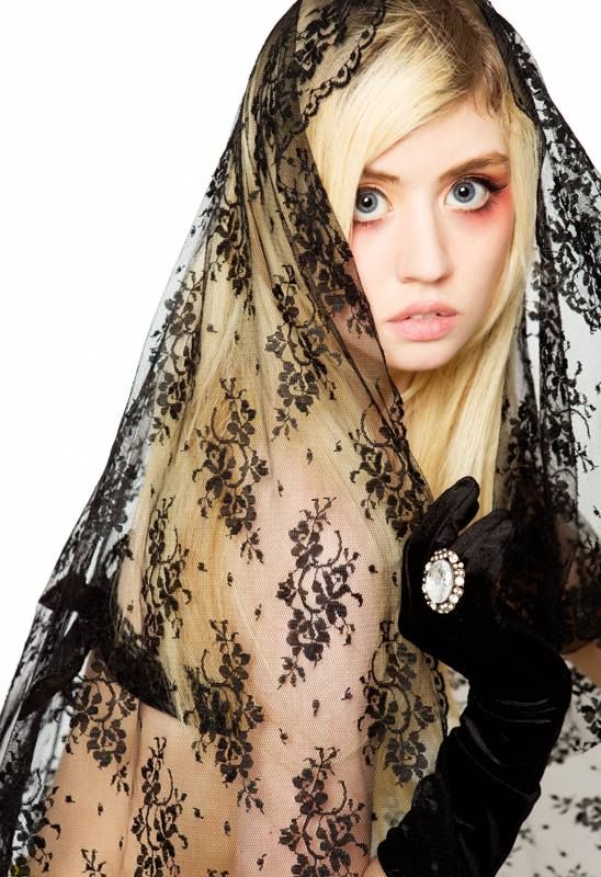 Pin By Beth Brasher On Allison Harvard Allison Harvard American Top Model Americas Next Top