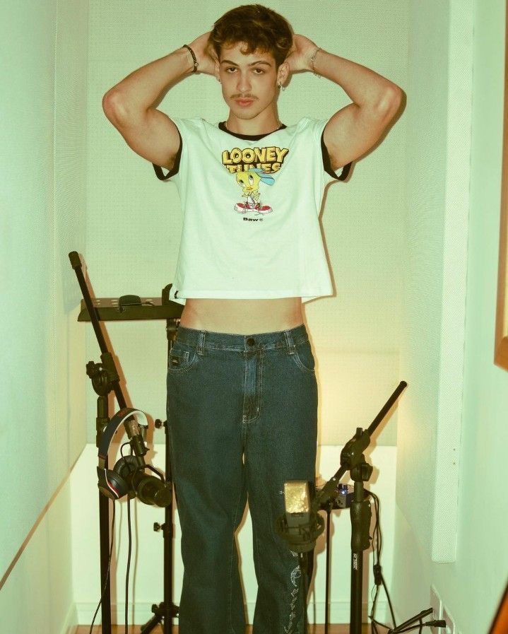 Guys Reclaiming The Crop Top Plus 7 Celeb Dudes Who Rocked It First