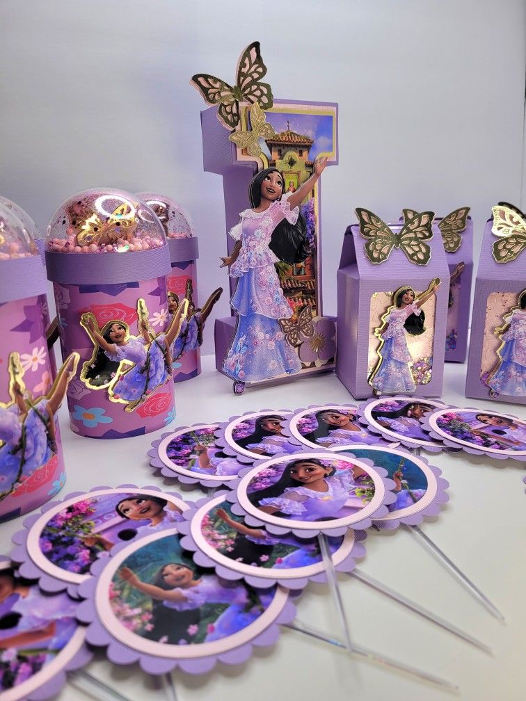 Decoracion De Isabella Madrigal Isabella Decoration Encanto Decoration Artofit