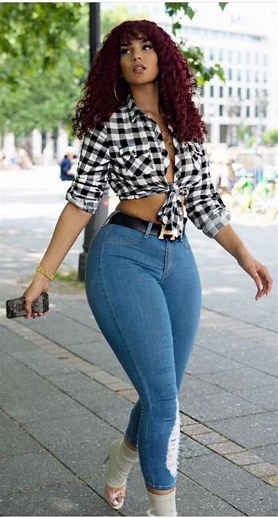 Voluptuous Thick Hips Women Beautiful Women With Curves Pinterest Curvy Women Thick Hips
