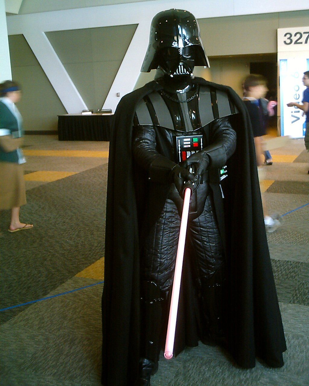 4 Ways To Make A Darth Vader Costume Wikihow Darth Vader Costumes Darth Vader Darth