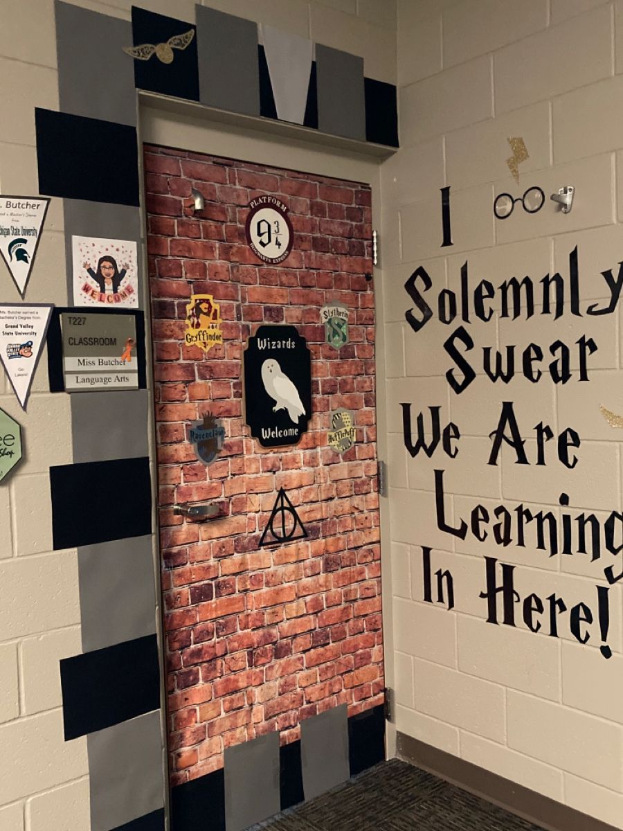 Harry Potter Classroom Door Harry Potter Classroom Harry Potter School Classroom