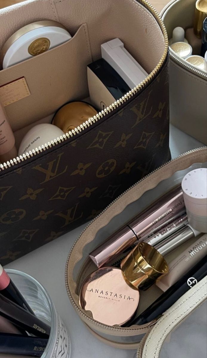 Old Money Aesthetic Classy Aesthetic Aesthetic Makeup Europe
