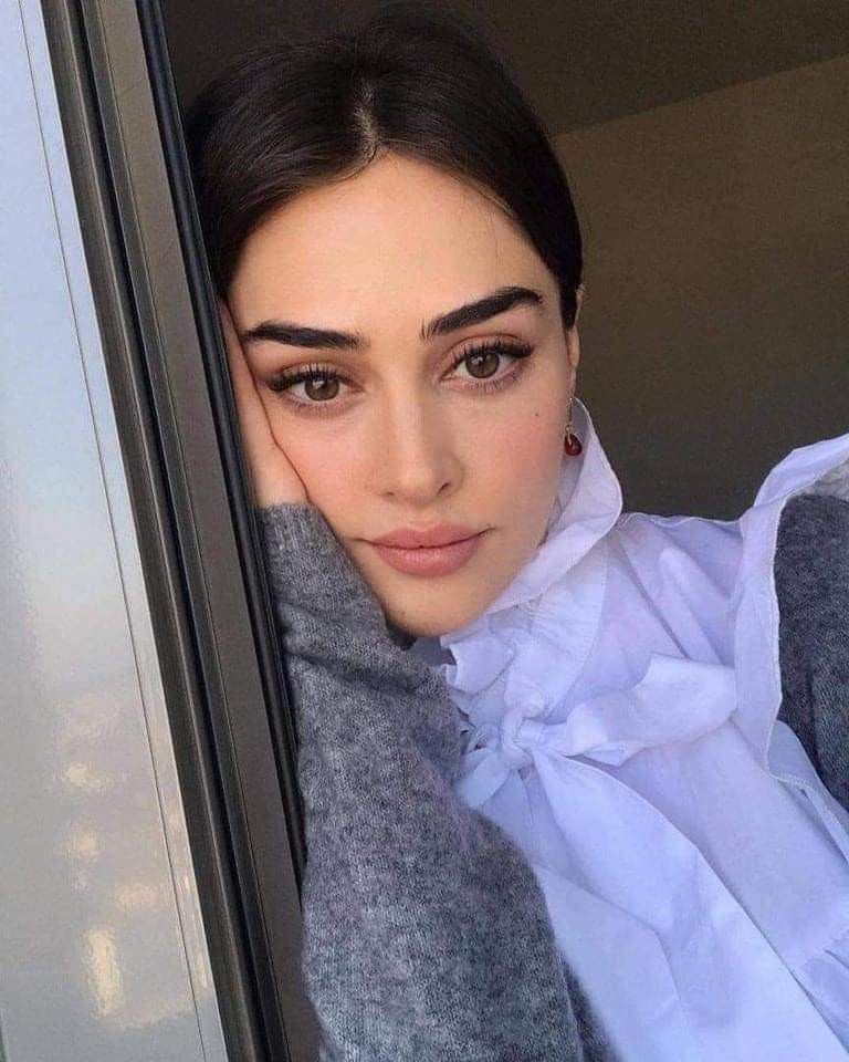 Pin On Alp Navruz Turkish Women Beautiful Esra Bilgic Turkish Beauty