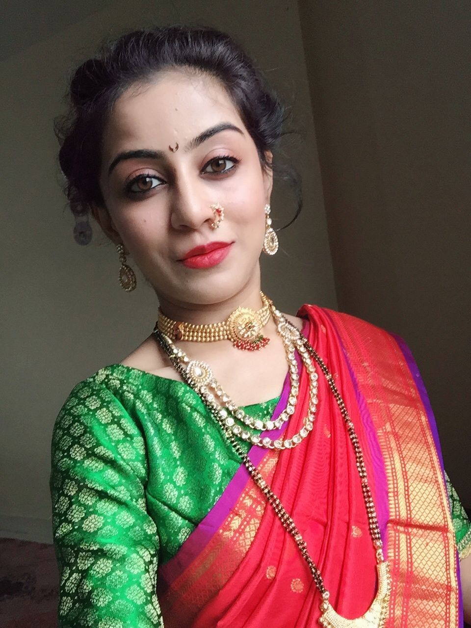 Beauty Women Marathi Nath Glamorous Makeup Curvy Girl Lingerie
