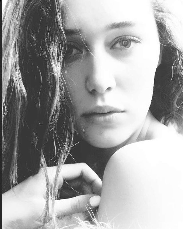 Leashe Loo Su Instagram Angel π Alyciajasmindebnamcarey Elizataylor Alyciadebnam