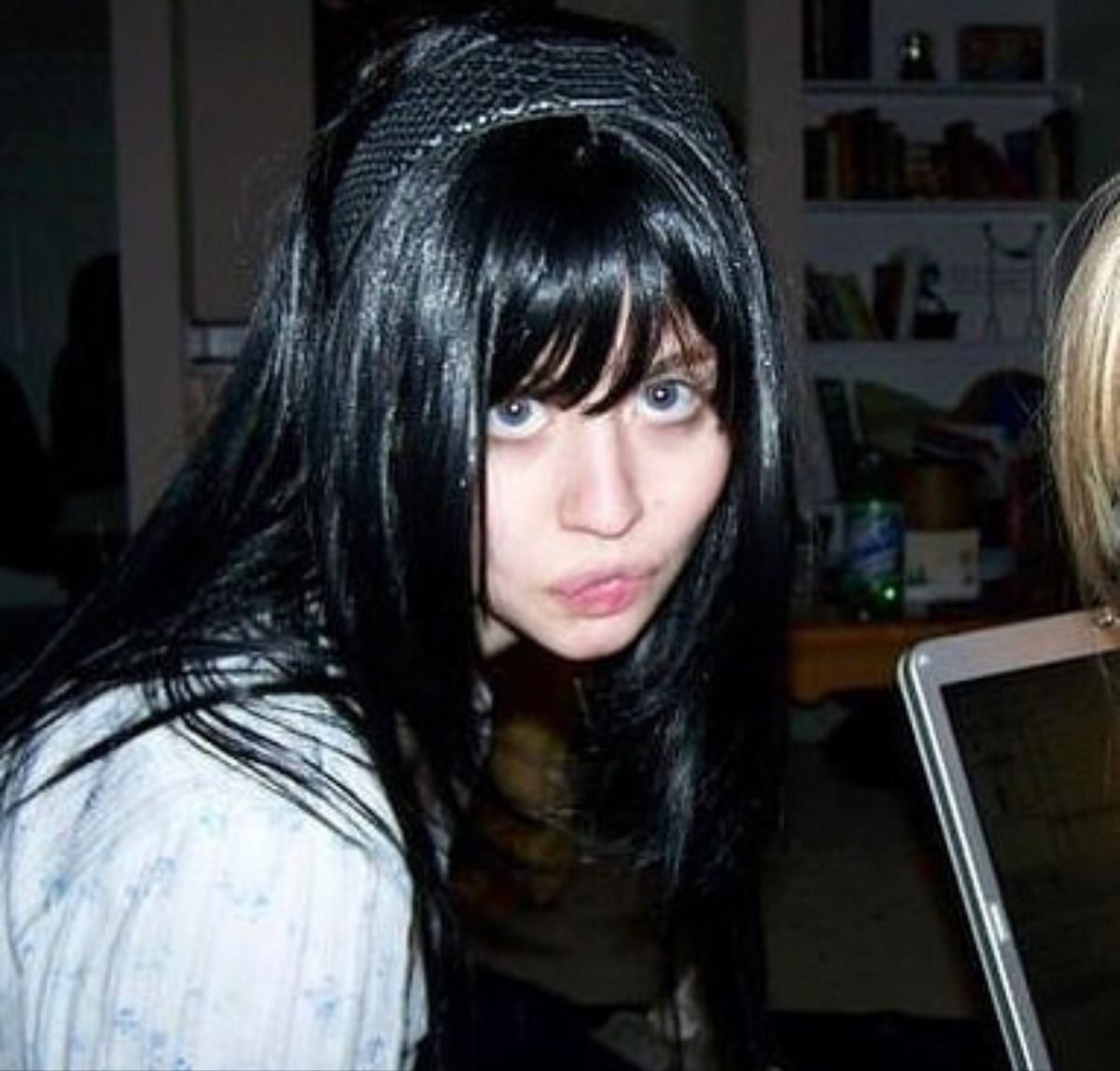 Pretty People Beautiful People Allison Harvard Pose Reference Photo Look At You Runway