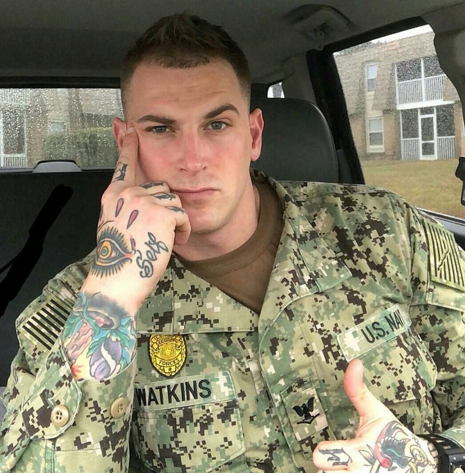 Pin By Brandon Schmidt On Hot Military Guys In 2019 Sexy Military Men