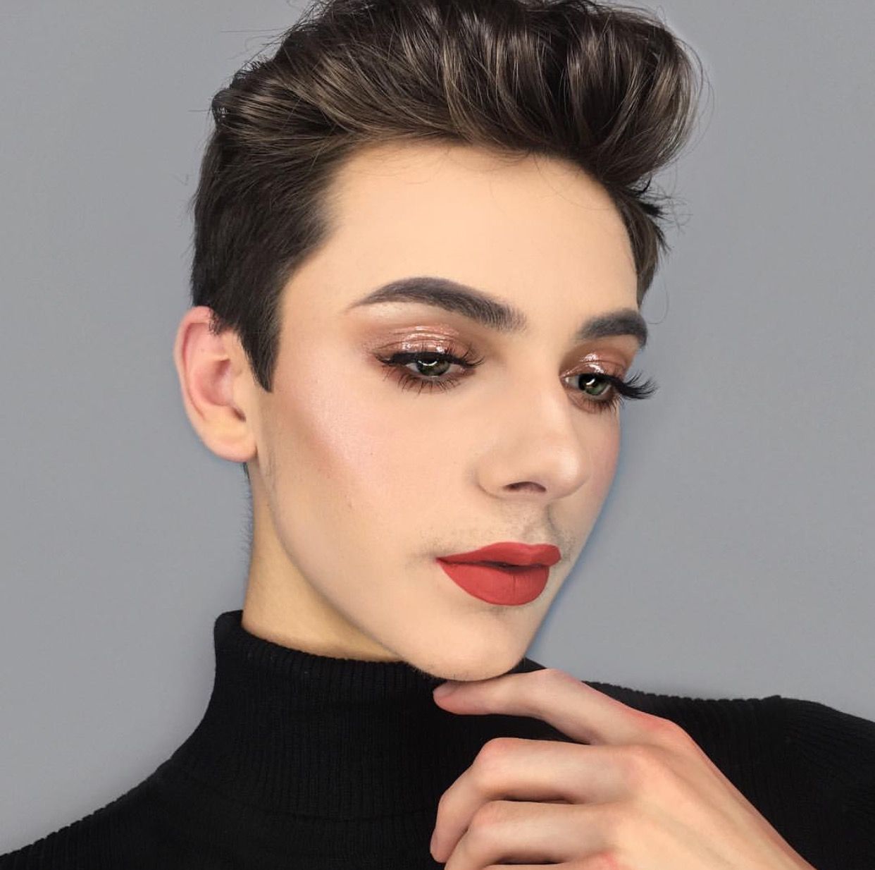 Pin Auf Beat Androgyn Wimpern Make Up
