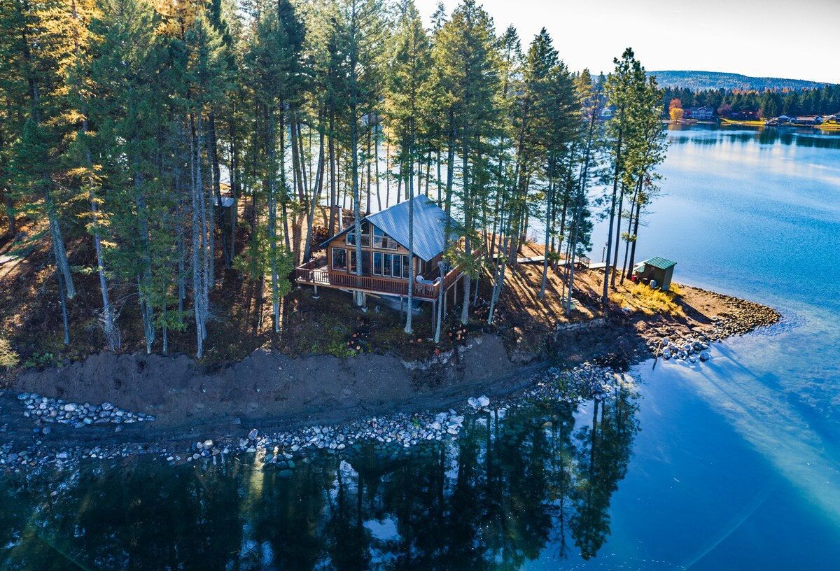Where To Stay In Glacier National Park The Best Hotels Airbnbs And