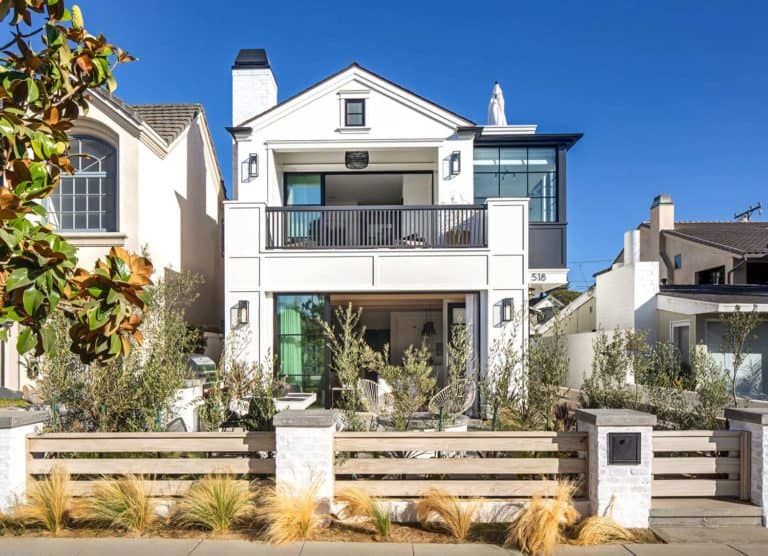 Southern California Beach House With Gorgeous Industrial Chic Accents