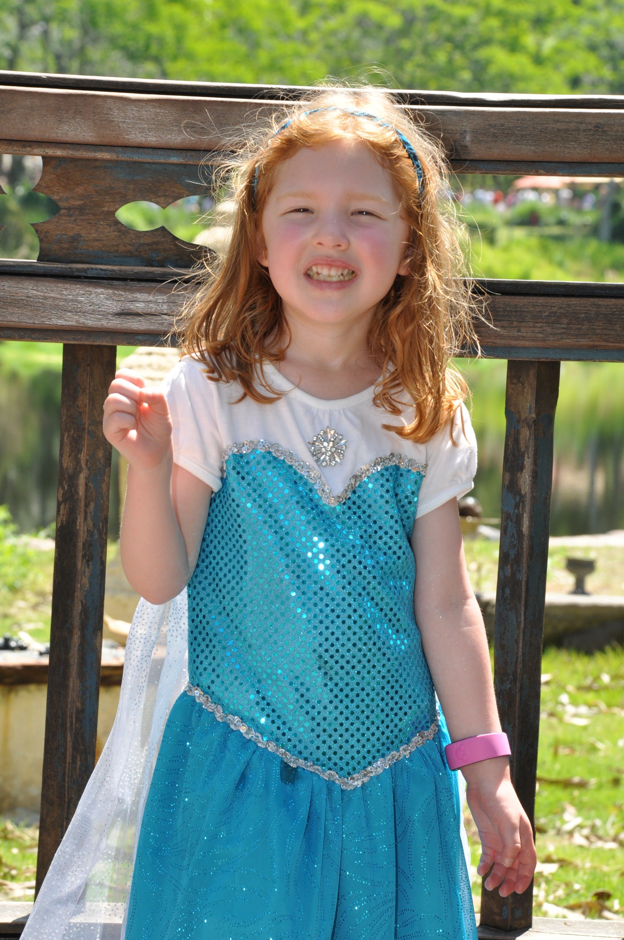Elsa Frozen Dress I Didnt Realize She Was Eating When I Took This Frozen Dress Frozen