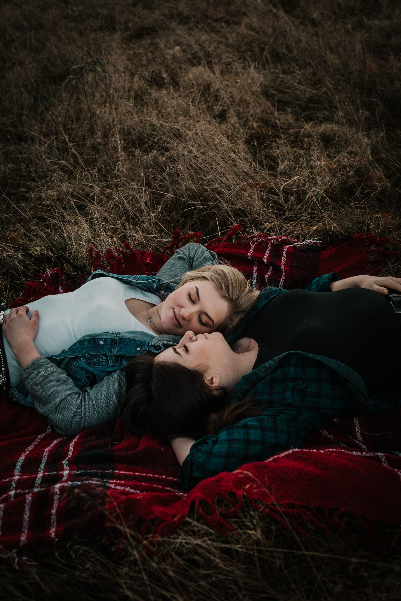 Kissing On Cliffs And Waterfall Frolics In This Epic Engagement Shoot Artofit