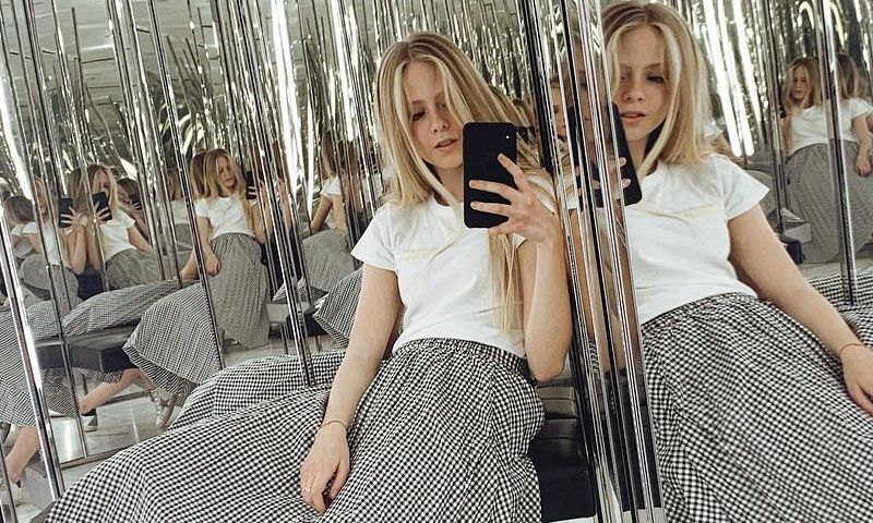 Loreto Peralta y los pasos para lograr una selfie perfecta desde casa ... Loreto Peralta y los pasos para lograr una selfie perfecta desde casa ...