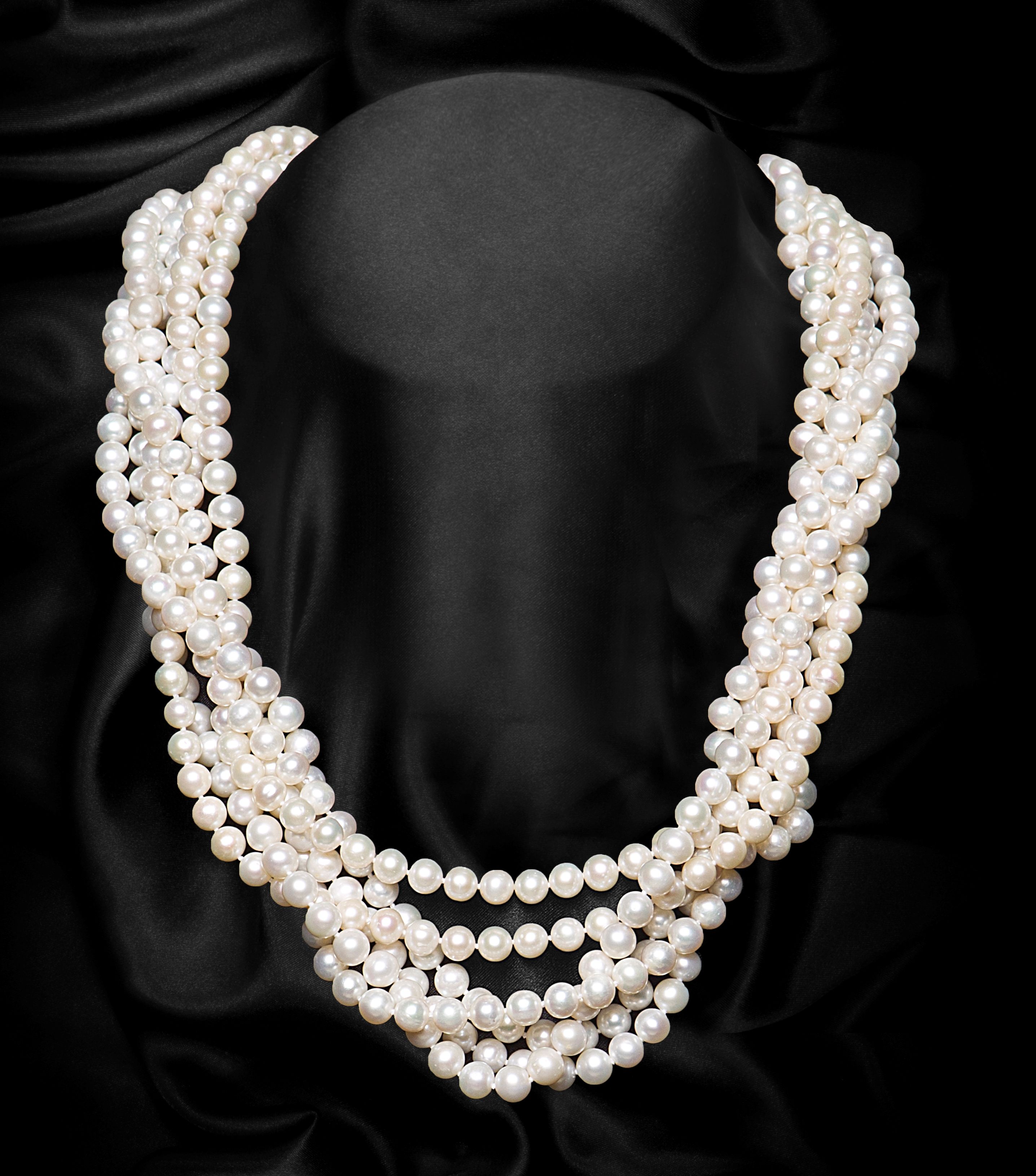 White 5 Strand Freshwater Pearl Necklace £