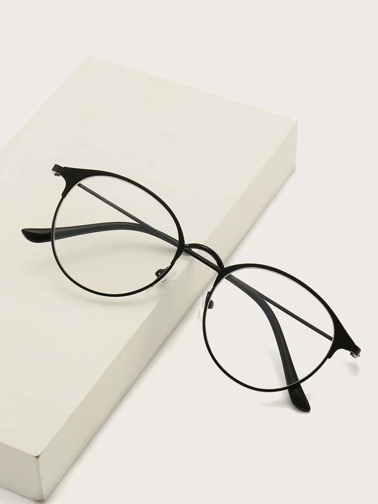 Pin By Inasekikakin On Inase1 Classy Glasses Fancy Glasses Glasses Frames For Girl