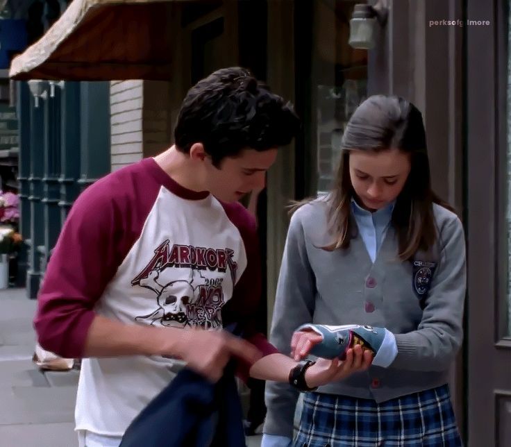 The Gilmore Girls Episode With Rory Jess First Kiss 7 Other Magical