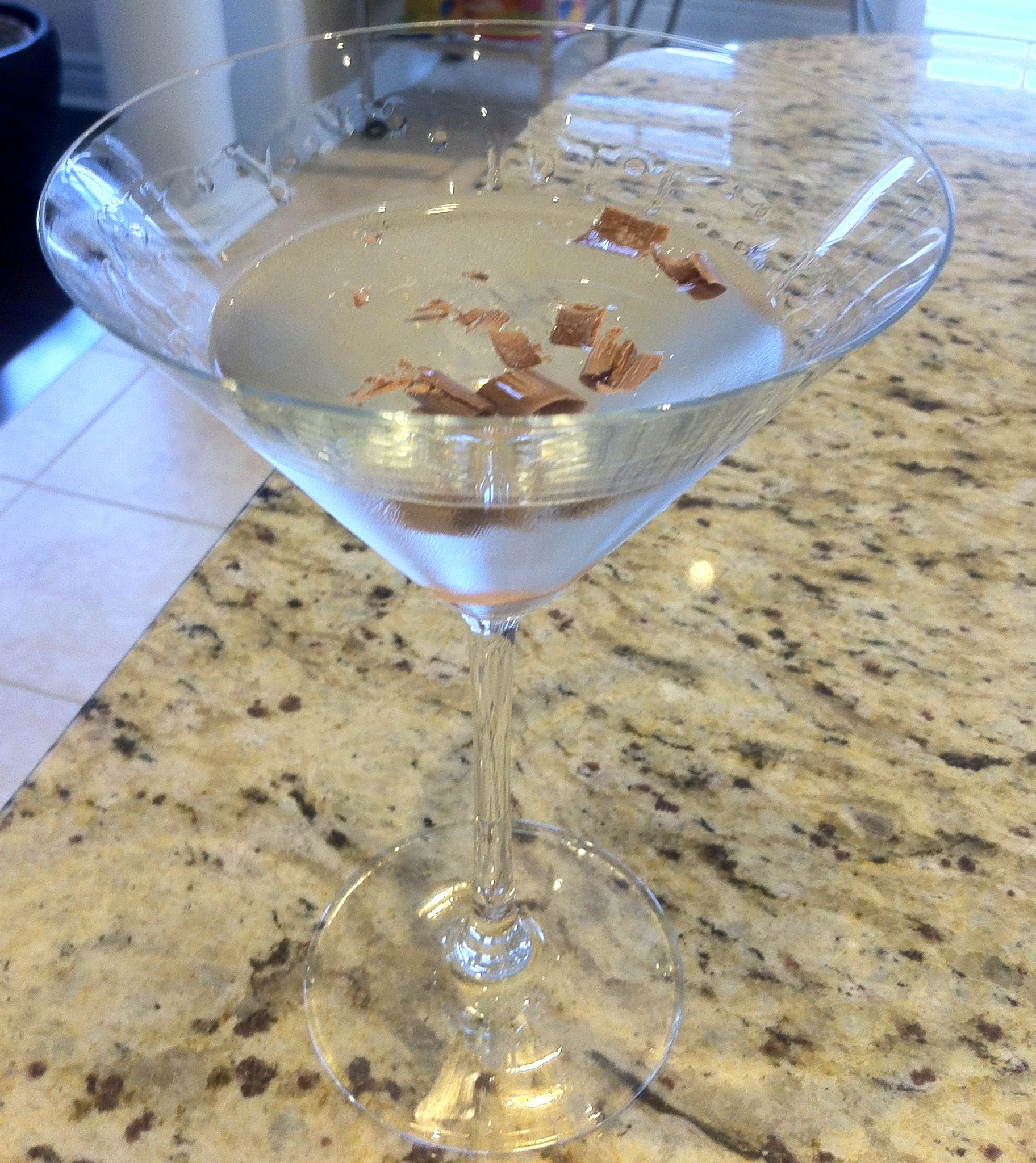 White Chocolate Martini Yum Chocolate Martini White Chocolate Martini Cocktails For Parties