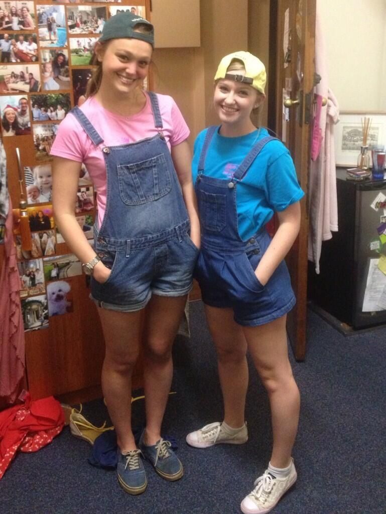 How Cute A Mary Kate And Ashley Olsen Costume From It Takes Two Haha