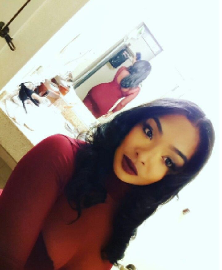 Pin By Gus Jones On Beautiful Black And Latina Sistas Mirror Selfie Beautiful Selfie