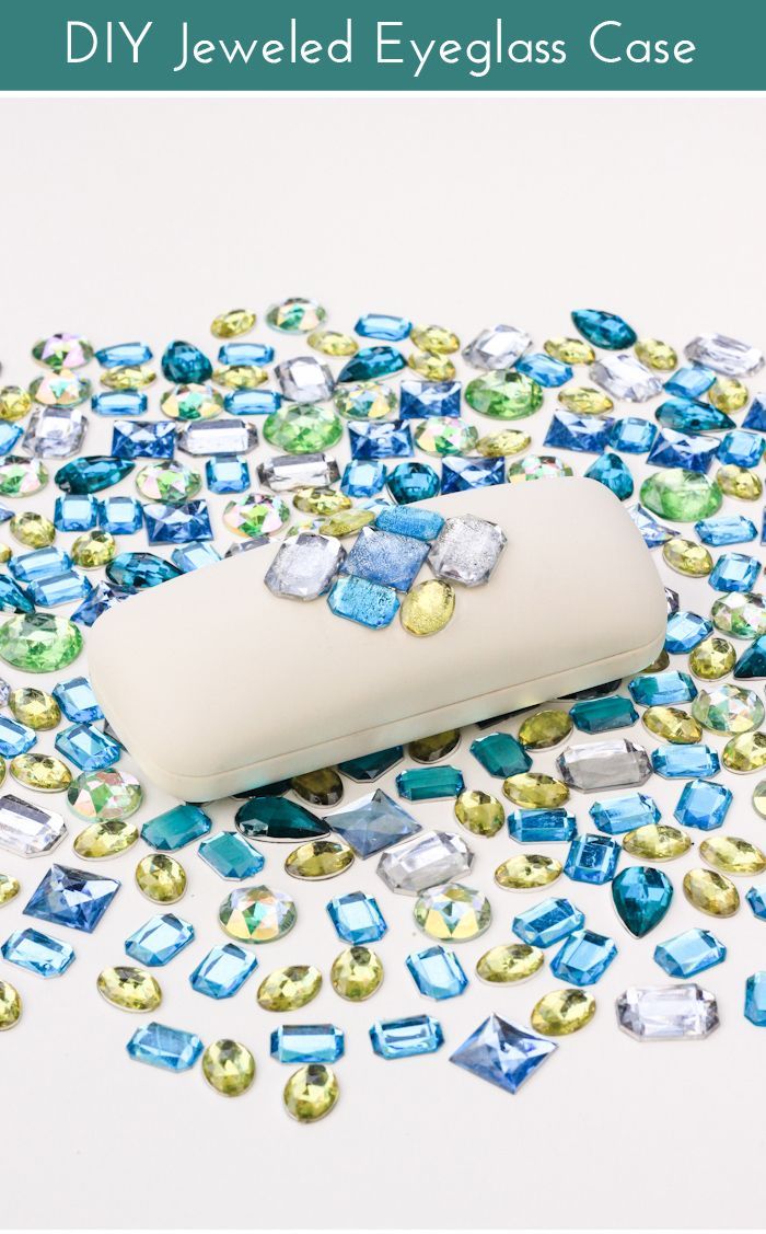 10 Minutes Or Less Diy Jeweled Eyeglass Case The Crafted Life Eyeglass Cases Upcycle