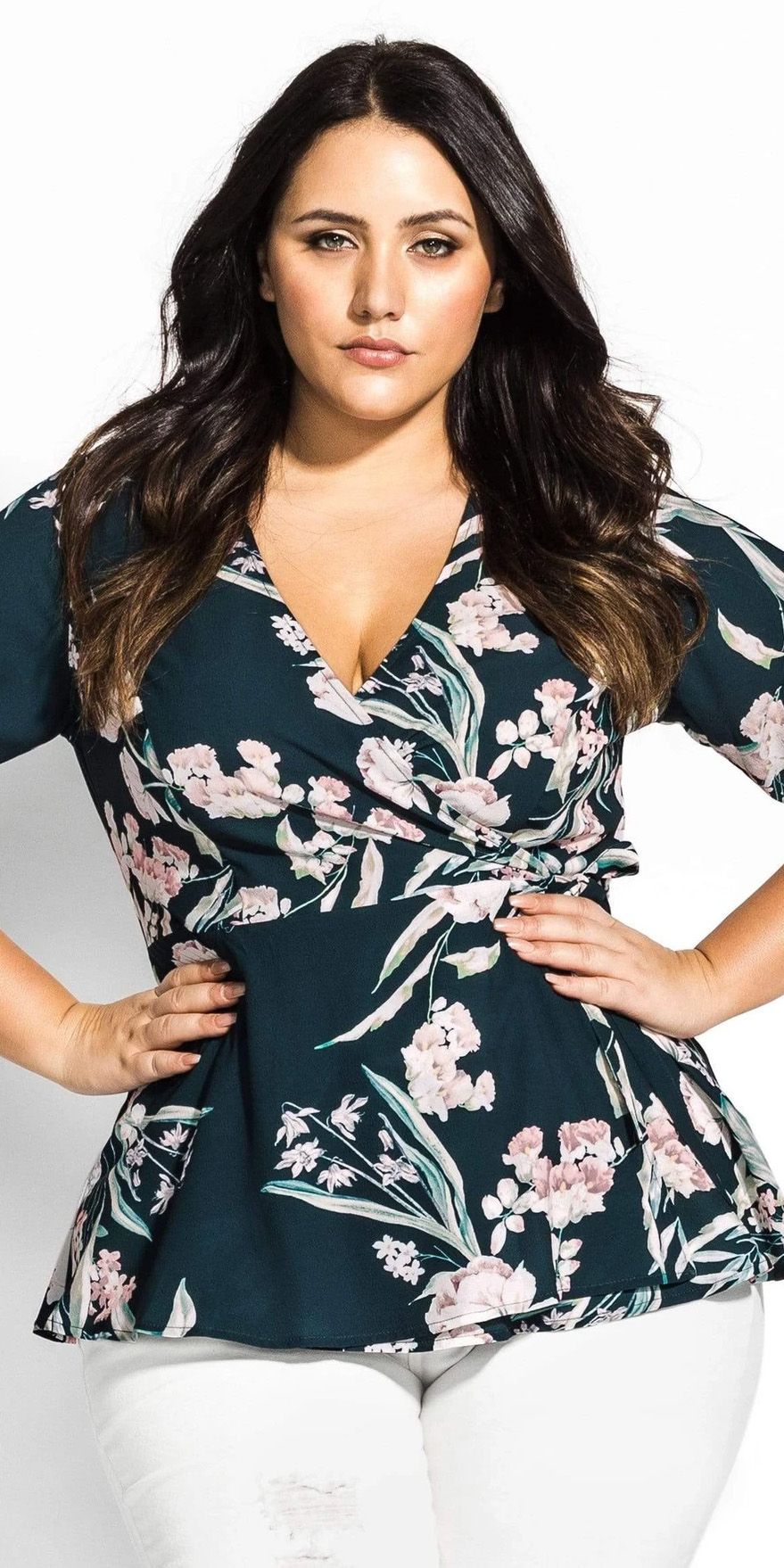 Styling Tips For Plus Size Inverted Triangle Shapes Alexa Webb Inverted Triangle Outfits