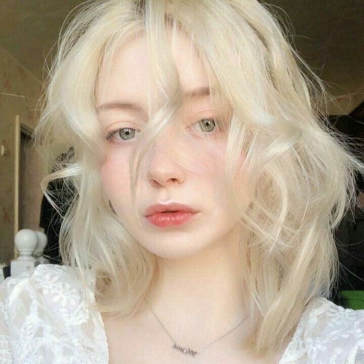Pin By V4mpk On Ulzzazang ⚘️ Pale Skin Pretty People Beauty Girl