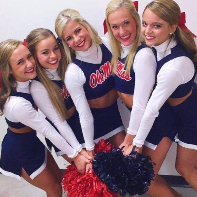 Pin By Jamiella Clark On Cheerleaders Cheerleader Girl Girly Games