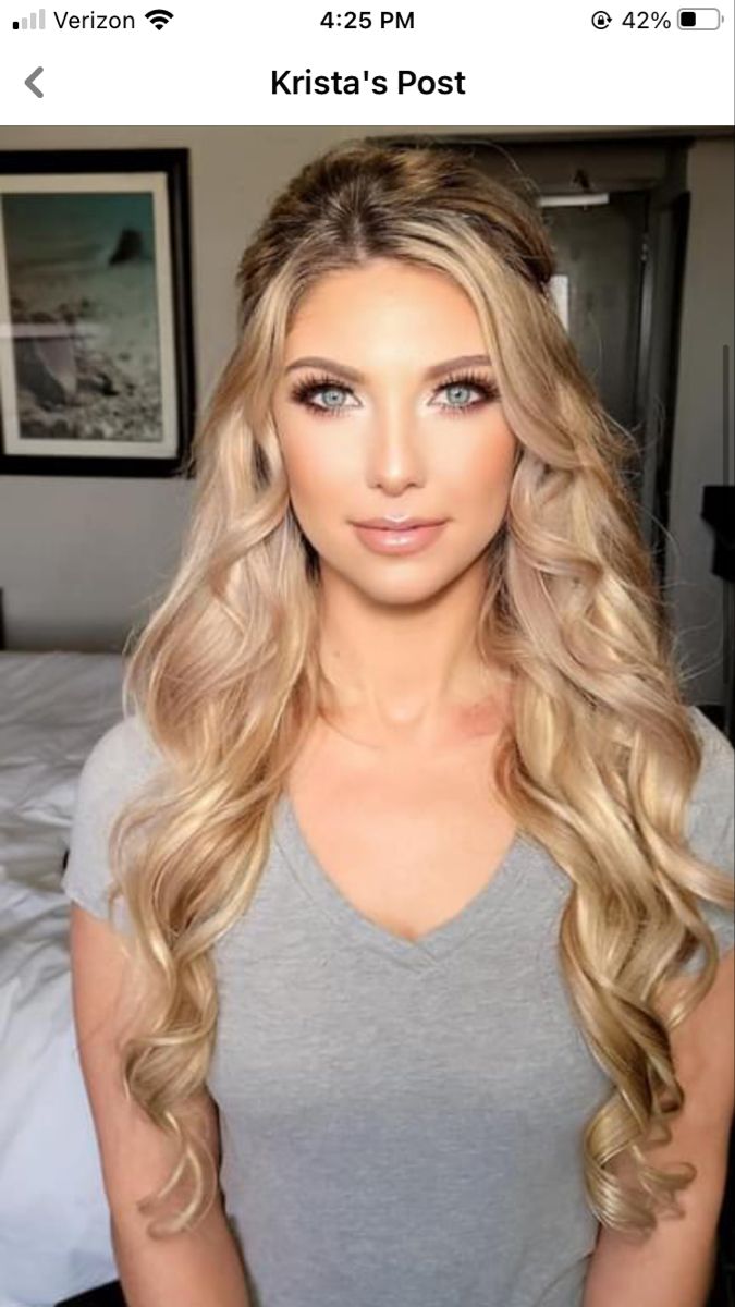 Half Up Hairstyles That Are Pretty For 2021 Half Up With Great Texture Volume Artofit