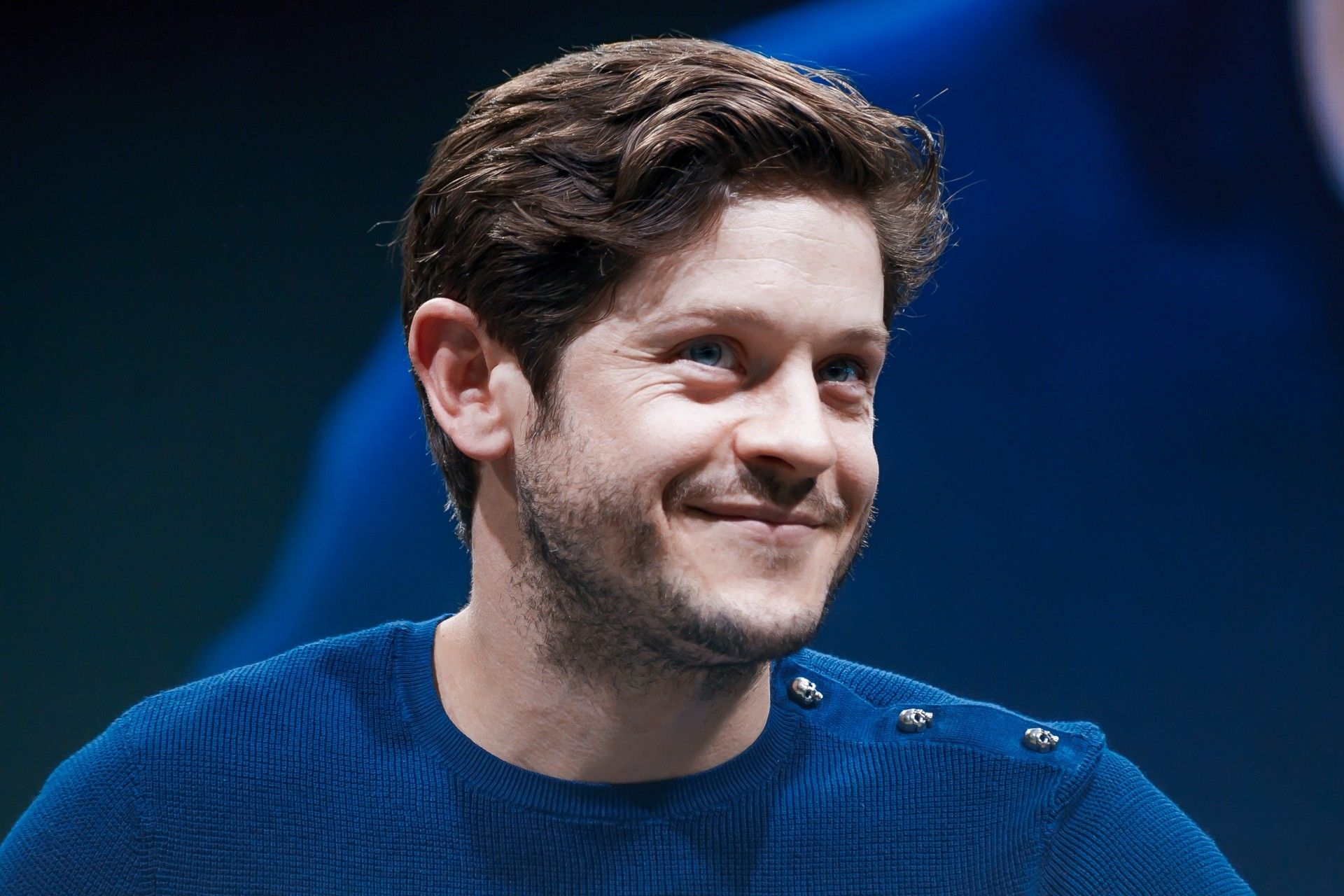 Pin By Y Grozovskaya On Iwan Rheon Russia Comic Con Iwan Rheon Comic Con Husband