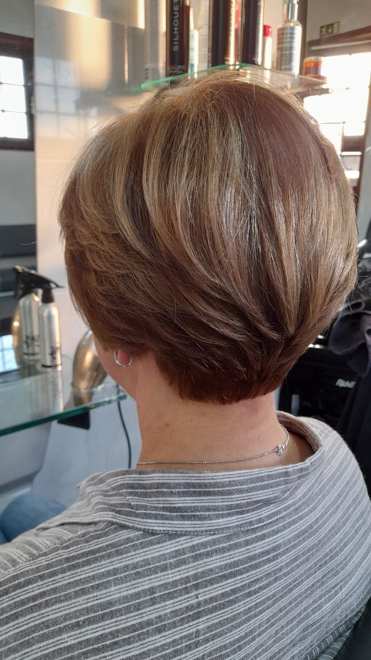 Short Haircuts For Older Women