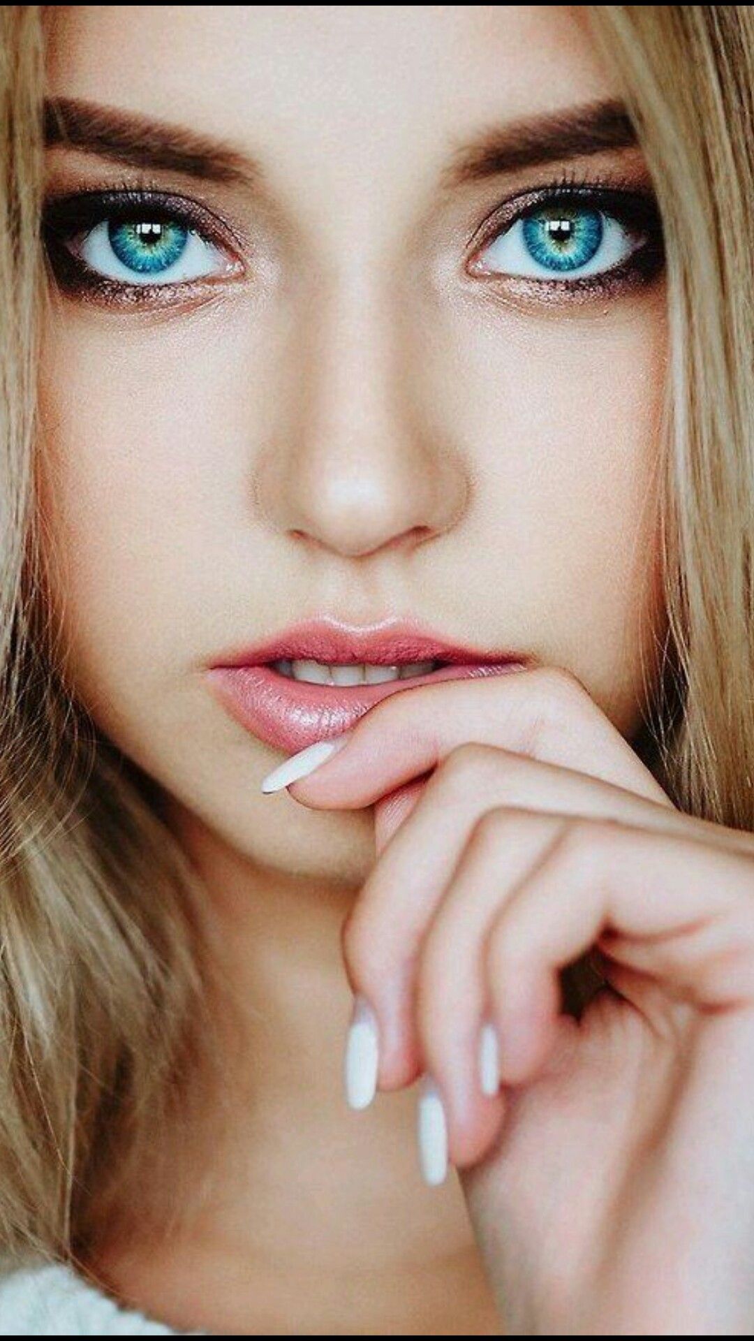 Fondos De Pantalla Mujer Modelo Ojos Pelo Largo Ojos