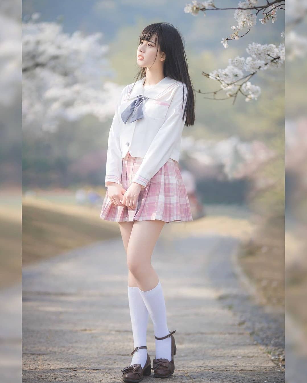 タイ の 学生 の 制服 Jessica Wilkins