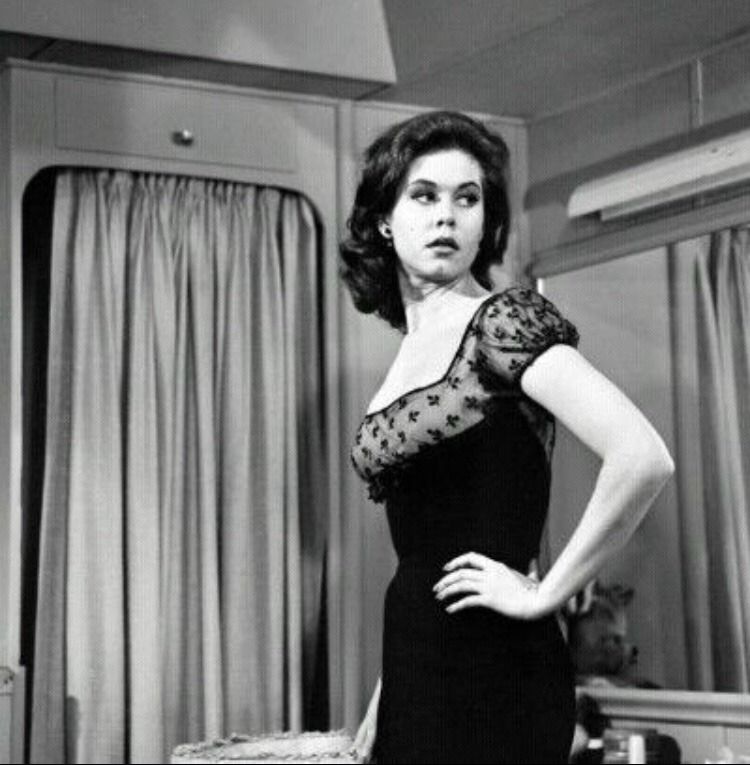 Art From The Future Elizabeth Montgomery Bewitched Elizabeth