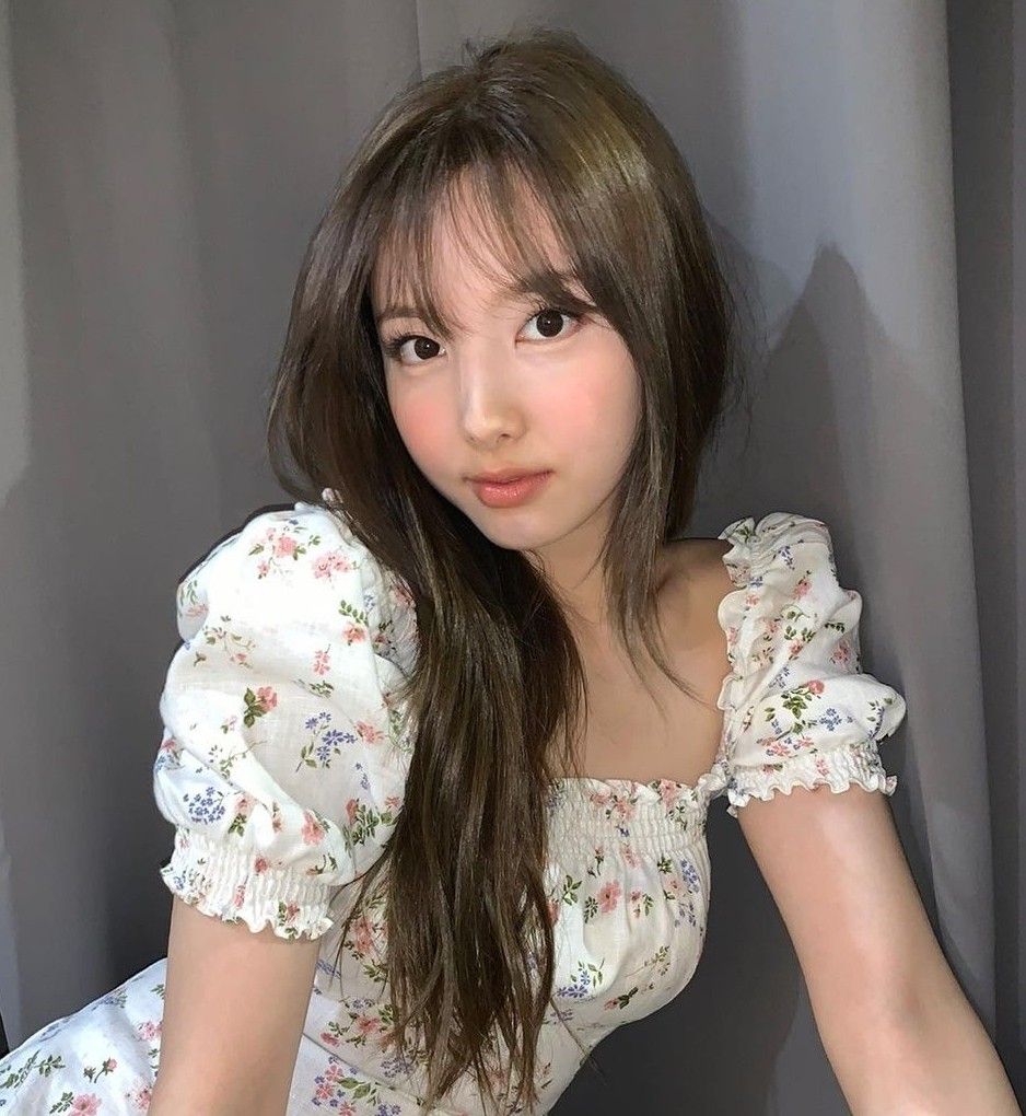 Twice Nayeon Lq Icons Pfp Kpop Gg Cute Pastel Aesthetic In 2022 Flower Girl Dresses Fashion