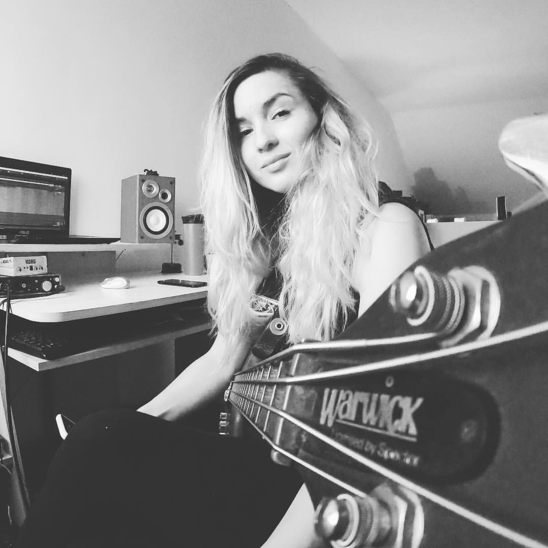 All About This Warwick My Relaxing Time ️🎸 Bassgirl Bassplayersunited Bassplayerunitedteam
