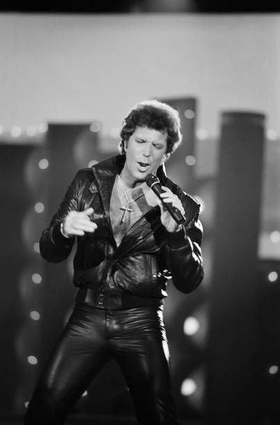 Tom Jones Singer Photos And Premium High Res Pictures Artofit