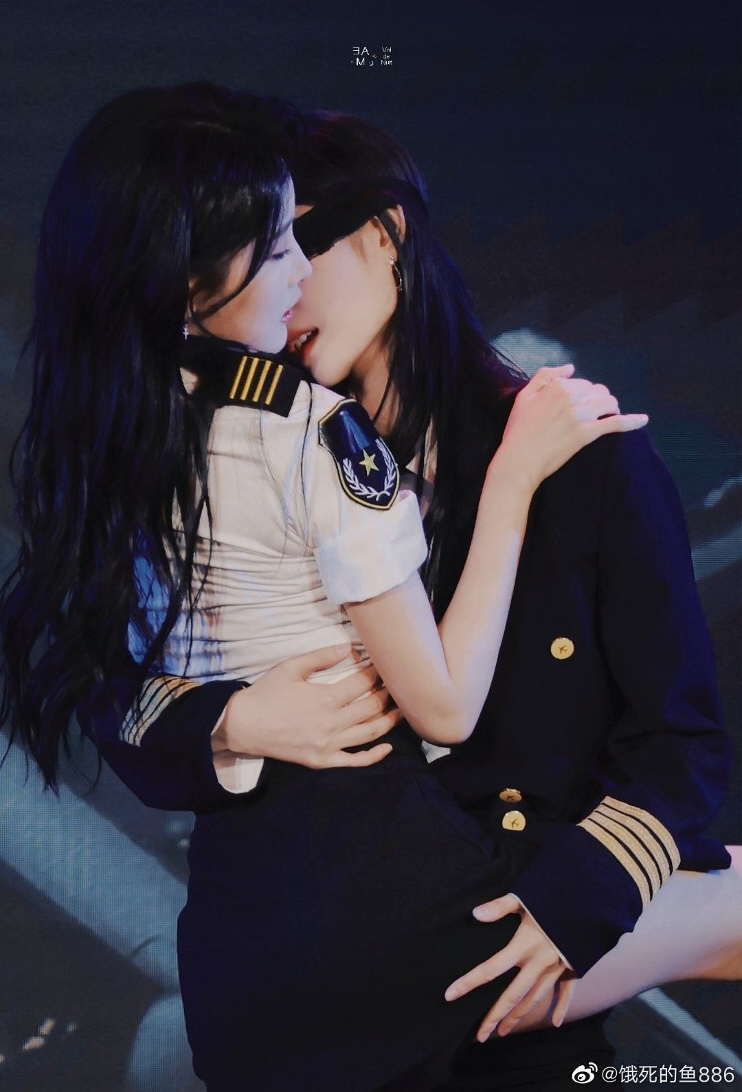Pin On 王奕 Wang Yi And 周诗雨 Zhou Shiyu Couple