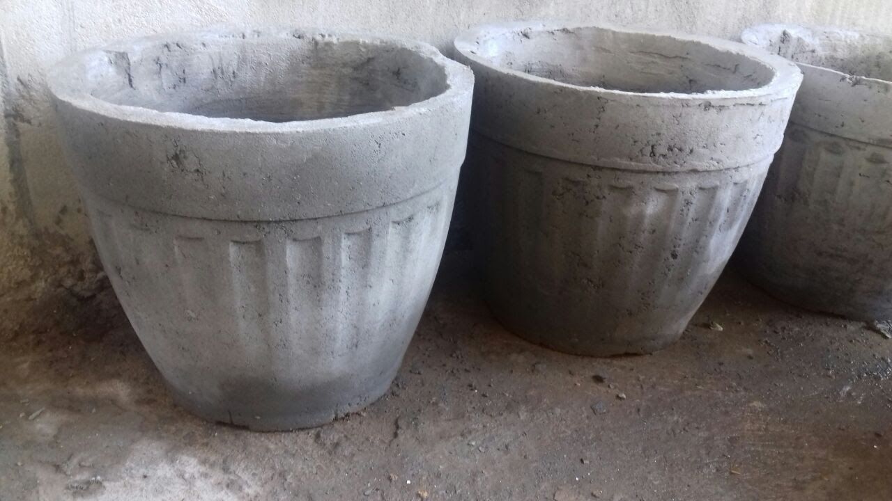 Como fazer vaso grande de cimento | Como fazer vasos, Fazer vasos de ... Como fazer vaso grande de cimento | Como fazer vasos, Fazer vasos de ...