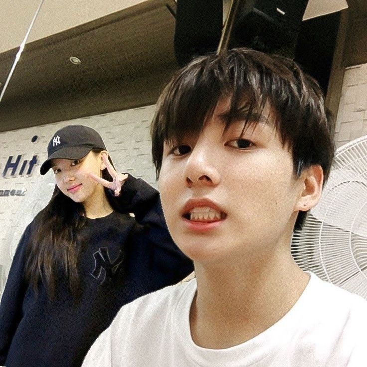 Nayeon E Jungkook Jungkook Garotos Asiáticos Casal