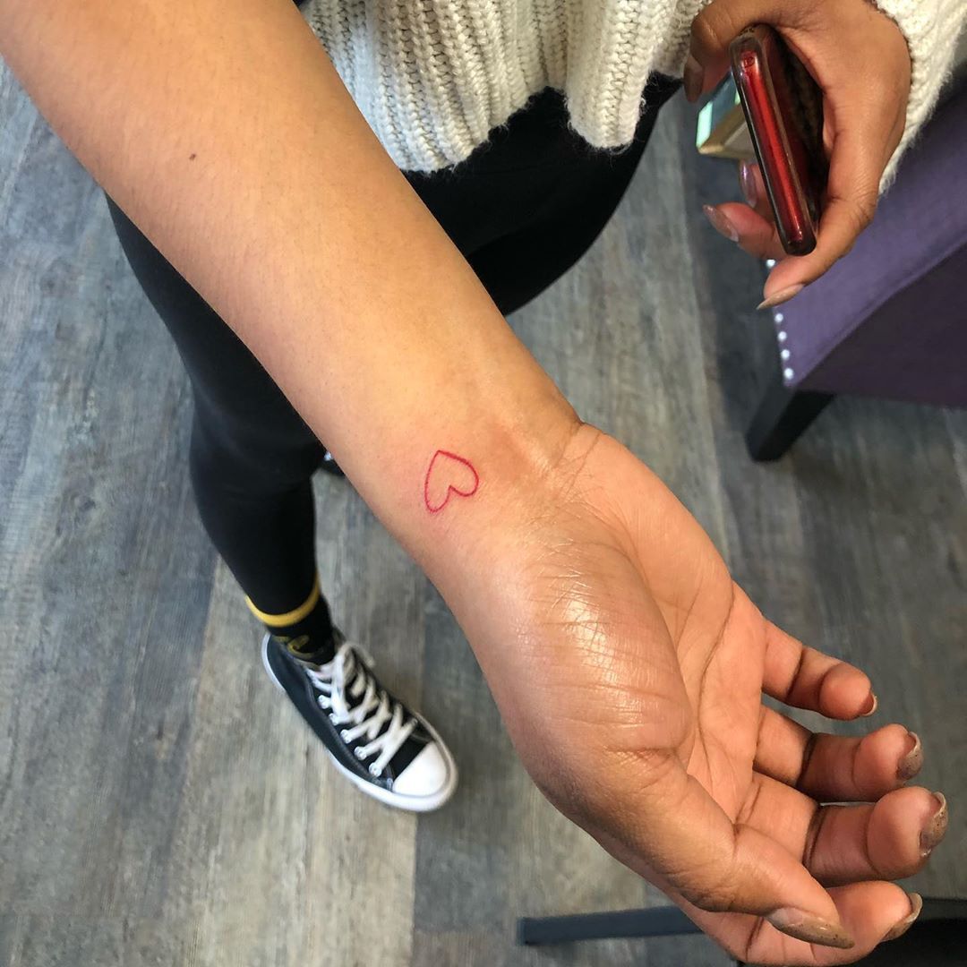 101 Tiny Chic Wrist Tattoos That Are Better Than A Bracelet Hand
