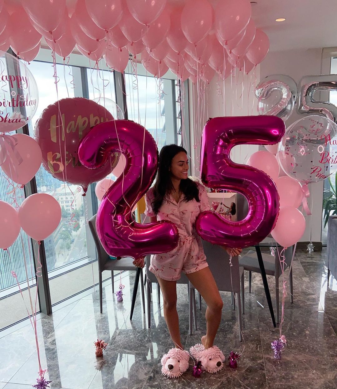 SHAE REID on Instagram: “Woke up 25💕💕💕” SHAE REID on Instagram: “Woke up 25💕💕💕”