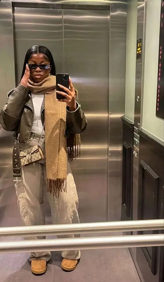How To Add Textures To Your Outfits Without Doing Too Much Svelte Magazine Em 2024