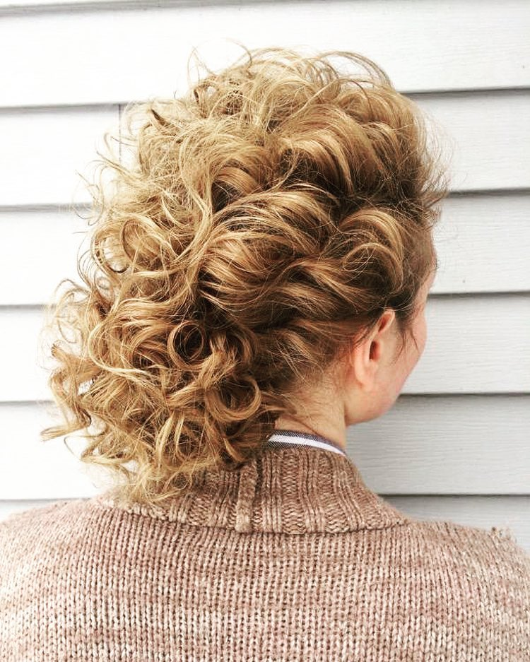 29 Curly Updos For Curly Hair See These Cute Ideas For 2019 Curly Hair Updo Cute Curly