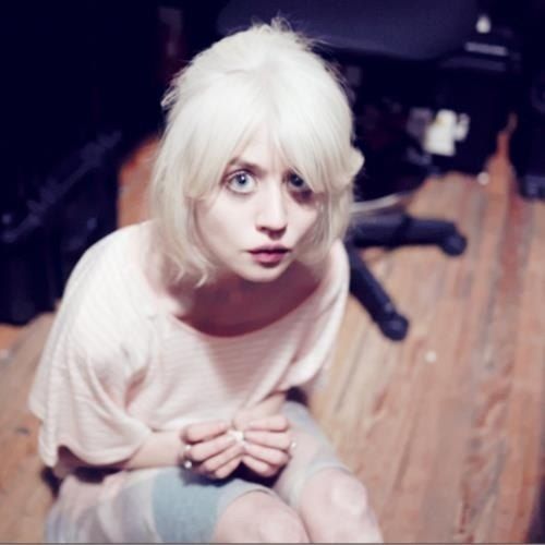 Emo Allison Harvard Americas Next Top Model Aesthetic People Foto Art Pose Reference Photo
